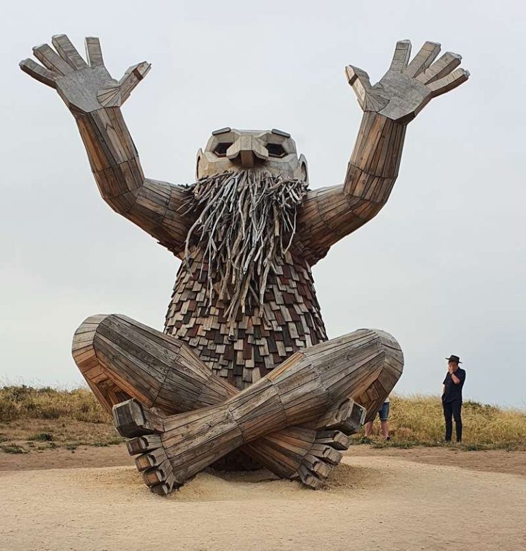 Giants Of Mandurah, A Must See Activity In Mandurah